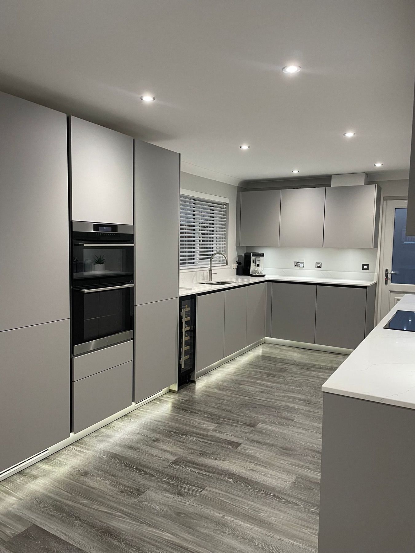 Matt Handleless Kitchen | Classique Kitchens